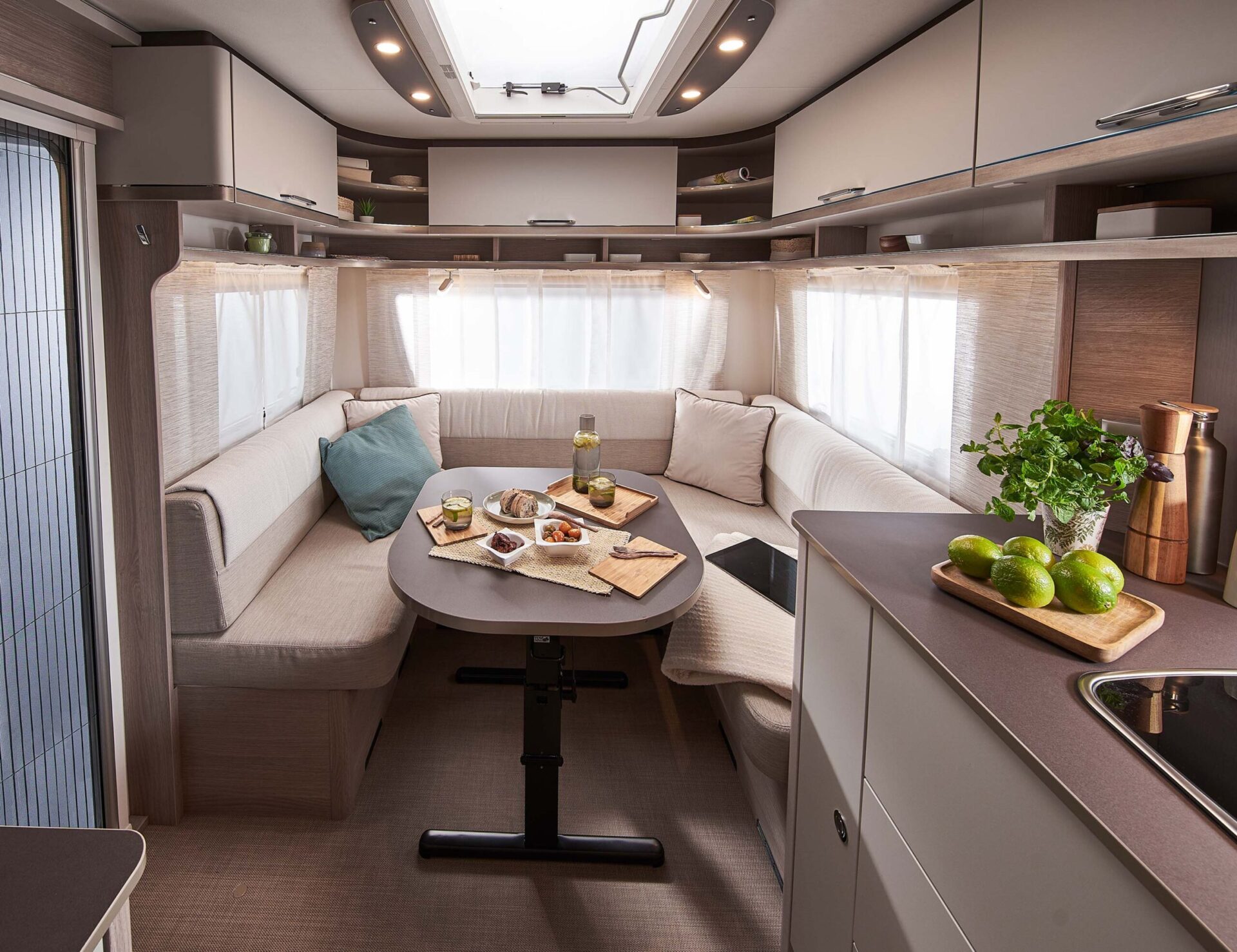 Bürstner Premio 470 TS - Caravan-Vergleich.de